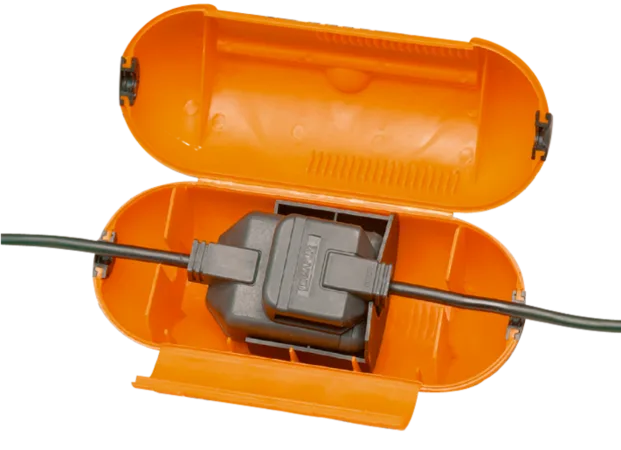 Masterplug Splashproof Plug and Socket Cover – Cinemattag LX